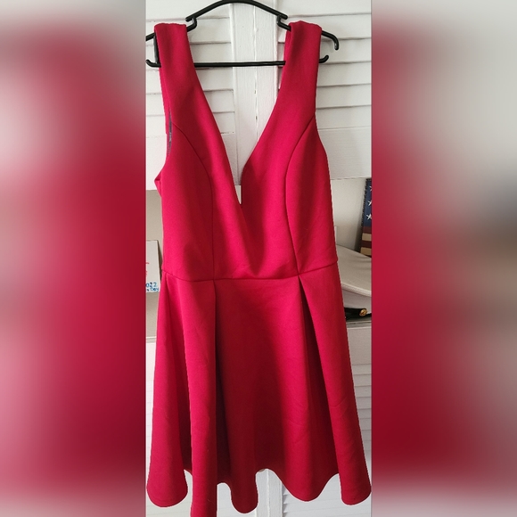 Forever 21 | Dresses | Gorgeous Red Dress | Poshmark